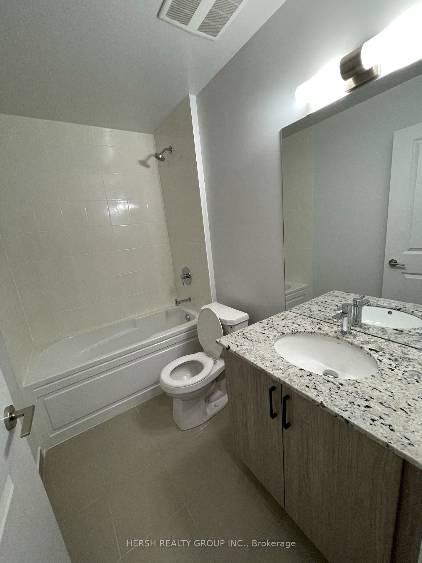 908 - 10 Meadowglen Pl, Toronto | Leased, E8012284 | Condos.ca