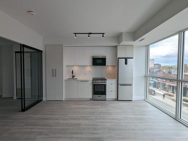 303 - 2369 Danforth Ave, Toronto | For Rent @ $2,850 | Condos.ca