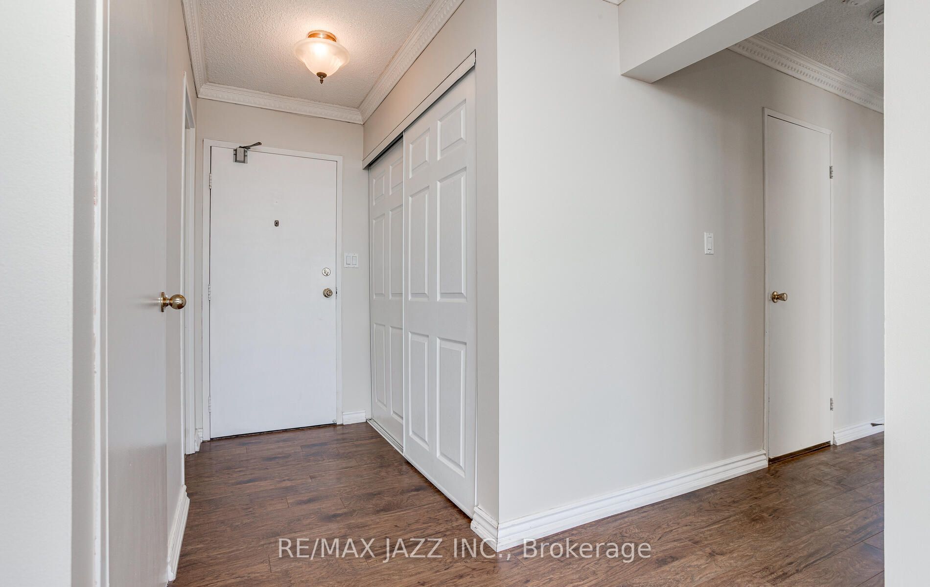 PH4 - 55 William St E, Oshawa | For Sale @ $435,000 | Condos.ca