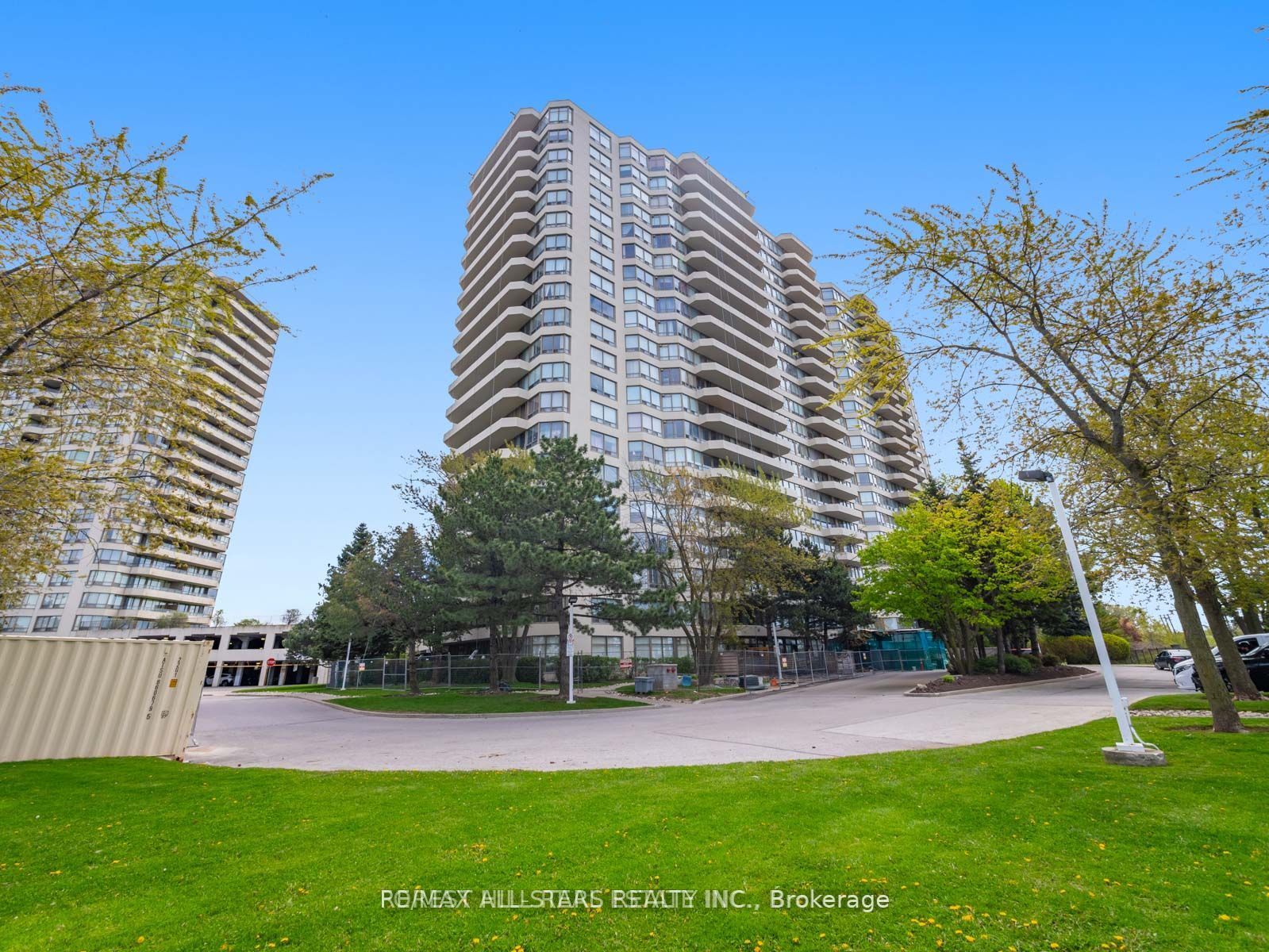 882 - 1 Greystone Walk Dr, Scarborough | Leased, E9035838 | Condos.ca