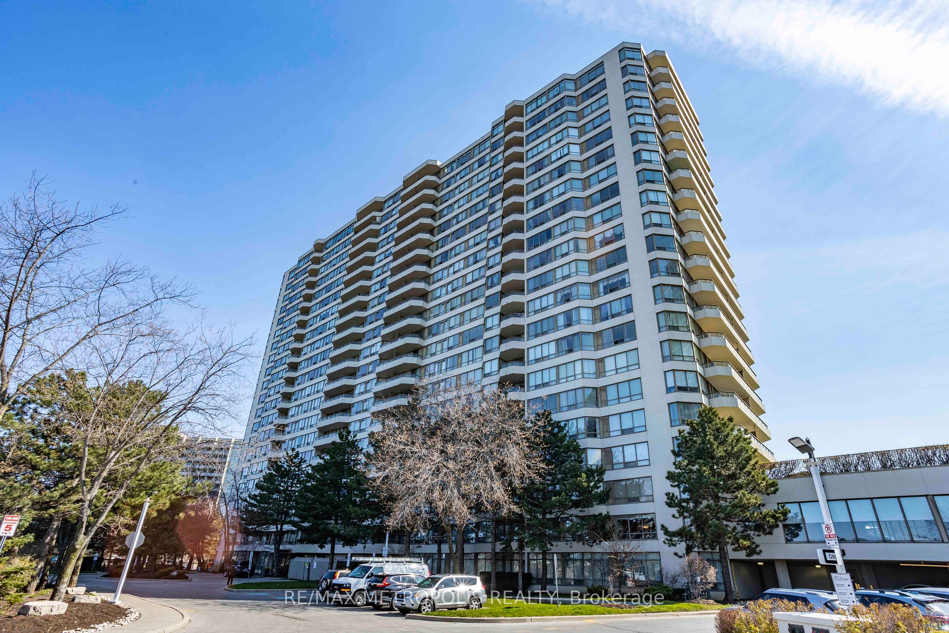 1213 - 5 Greystone Walk Dr, Scarborough | For Sale @ $615,000 | Condos.ca