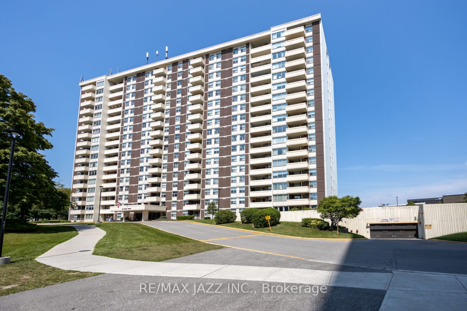 806 - 66 Falby Crt, Ajax | Sold, E9233511 | Condos.ca