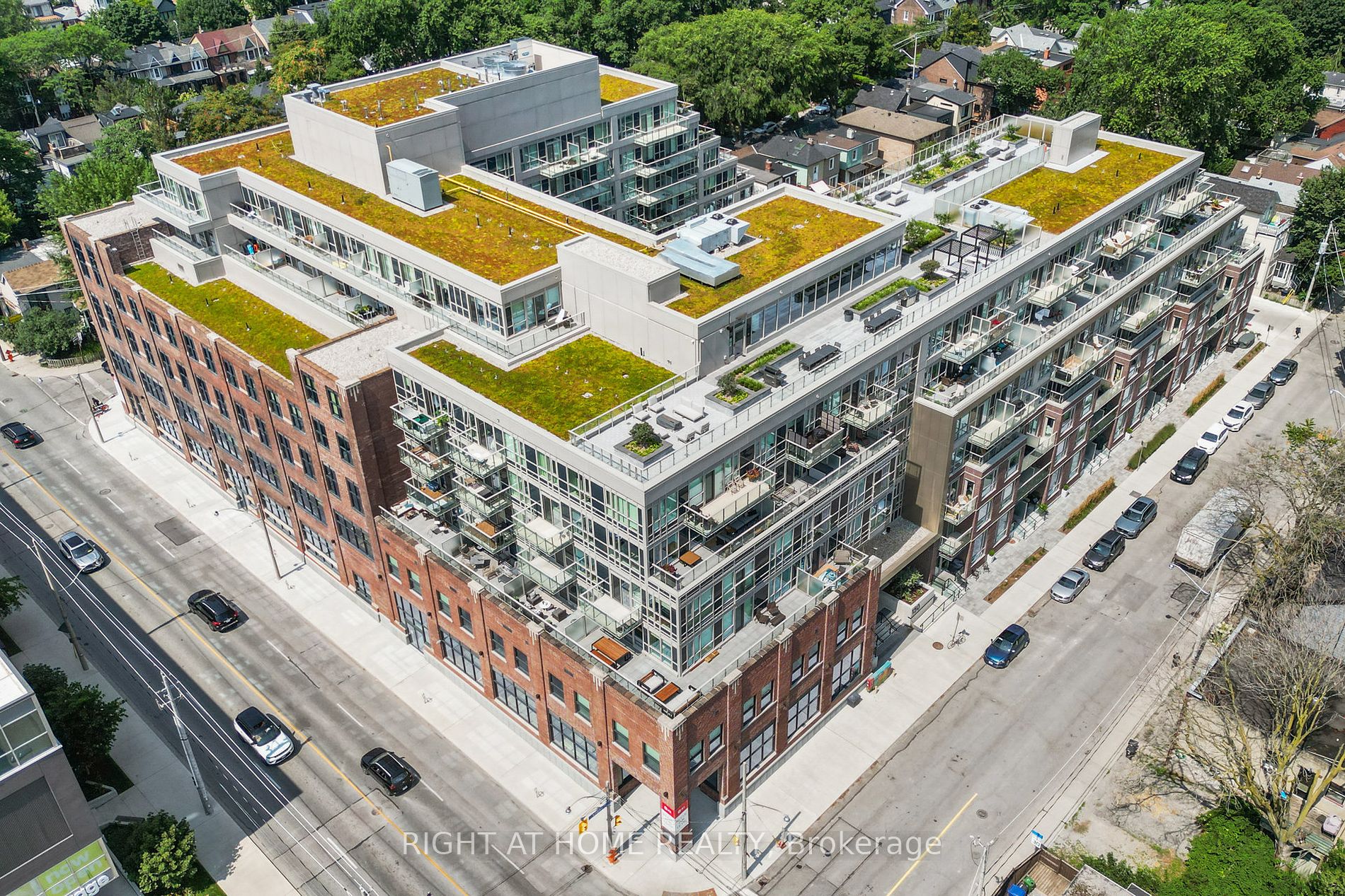123 - 150 Logan Ave, Toronto | Sold, E9263066 | Condos.ca