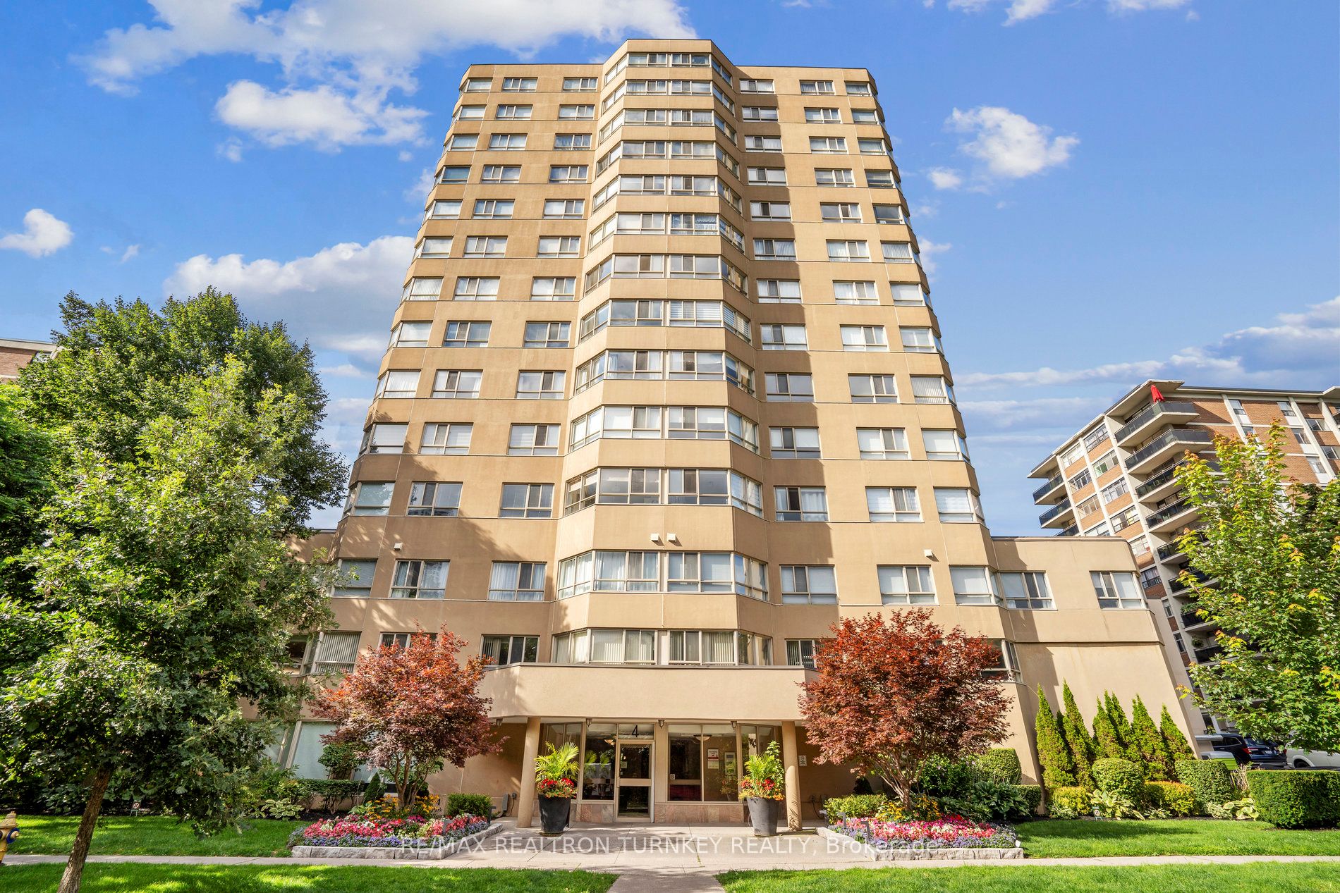 1015 - 4 Park Vista, East York | Terminated, E9265568 | Condos.ca