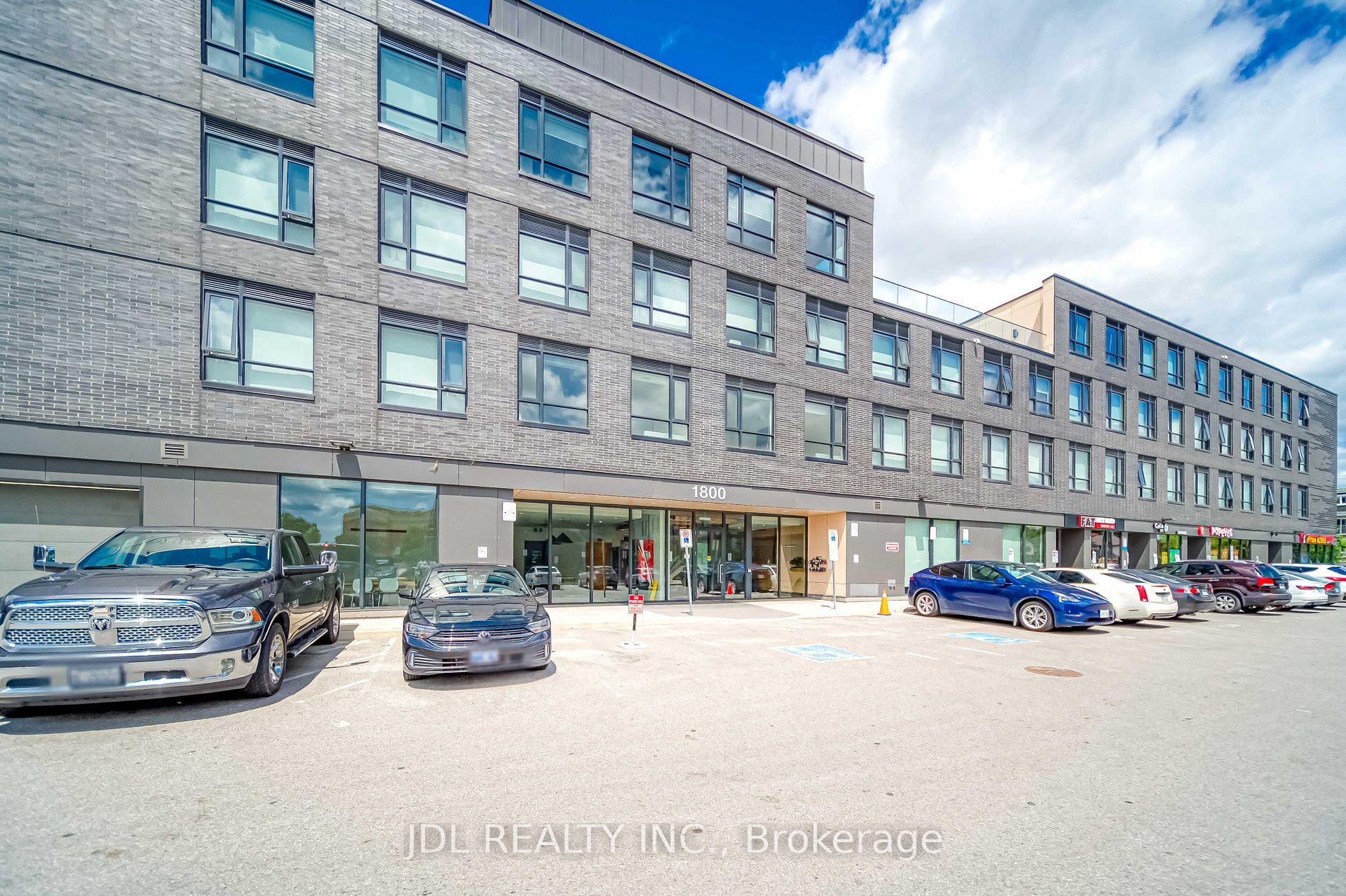 217 - 1800 Simcoe St N, Oshawa | For Sale @ $625,000 | Condos.ca
