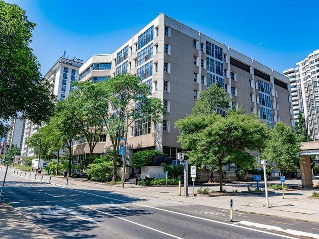 401 - 66 BAY Street S, Hamilton | Leased, H4113264 | Condos.ca