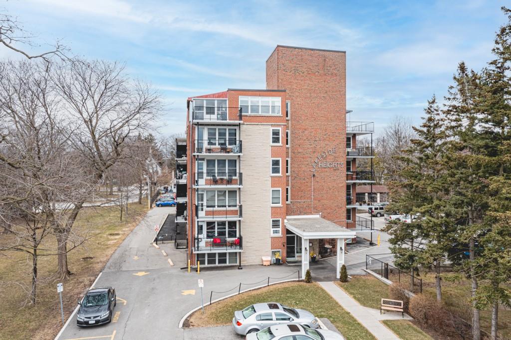 201 - 1377 Lakeshore Road, Burlington | Sold, H4130101 | Condos.ca