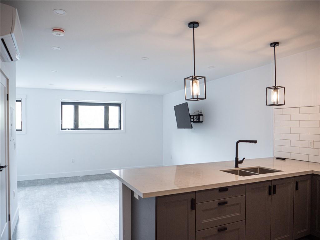 5 - 284 James Street N, Hamilton | Terminated, H4141517 | Condos.ca