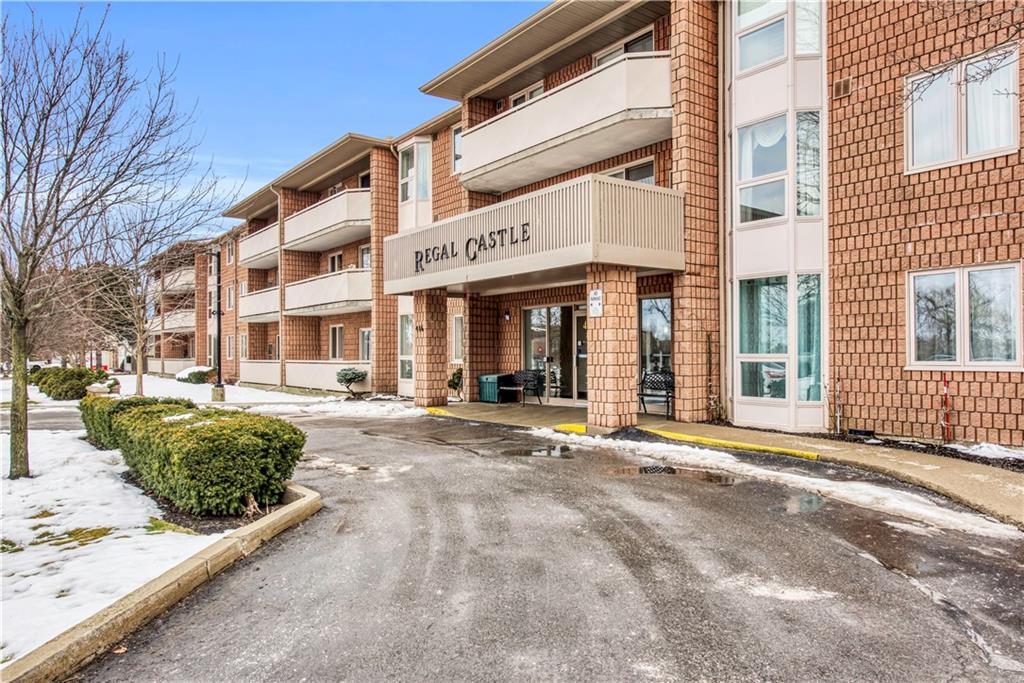 205 - 416 LIMERIDGE Road E, Hamilton | Sold, H4155981 | Condos.ca