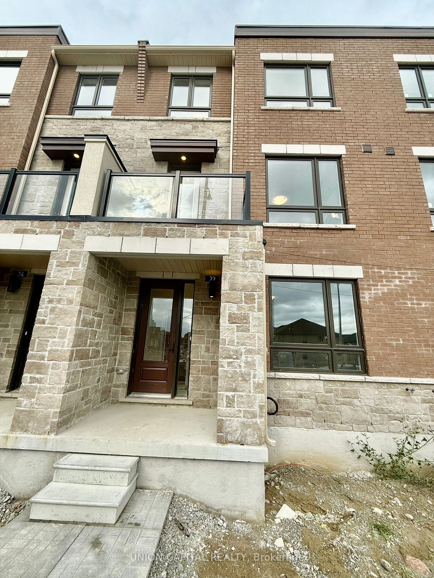 22 Robert Eaton Ave, | Leased, N10424939 | Condos.ca