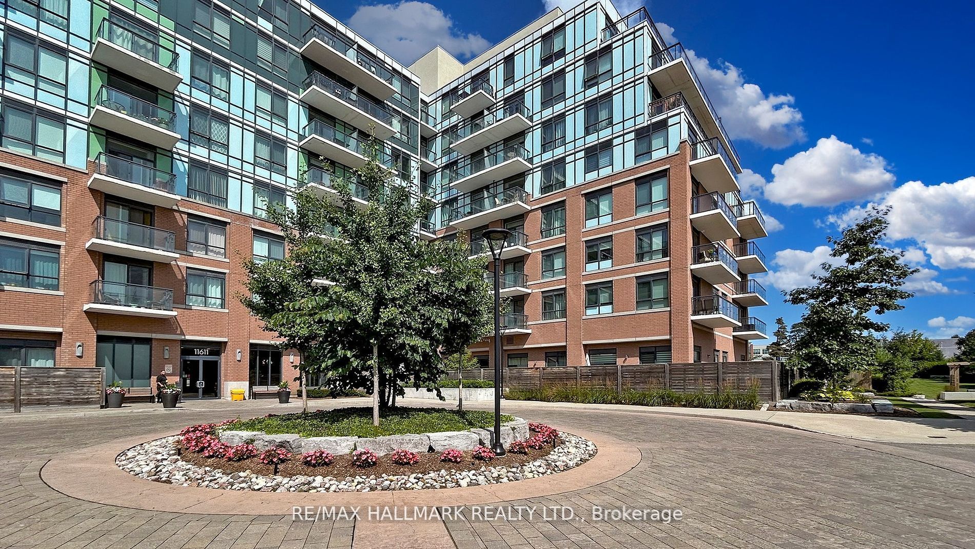 110 - 11611 Yonge St, Richmond Hill | For Sale @ $899,000 | Condos.ca