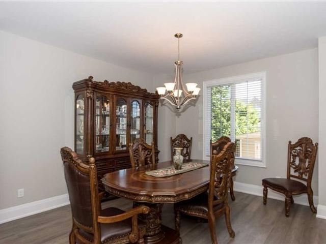 43 Crew Crescent, Maple, ON | MrLOFT.ca