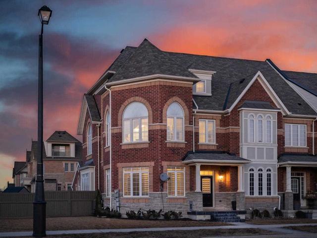 85 Barons St, Kleinburg, ON | MrLOFT.ca