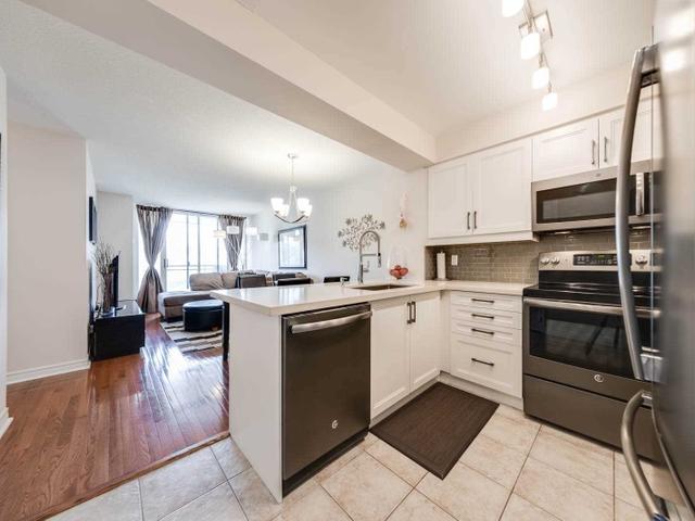 212 - 330 Red Maple Rd, Richmond Hill | Sold, N4410722 | Condos.ca