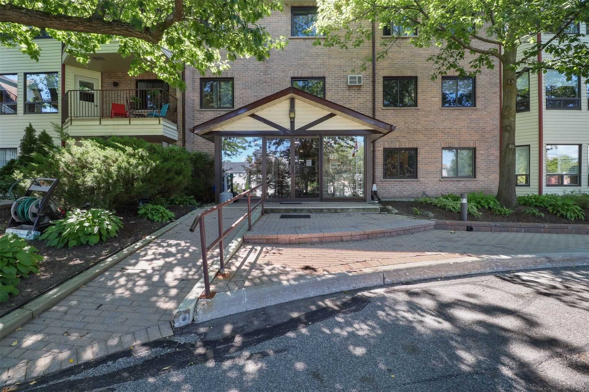 111 Grew Blvd, Jacksons Point | Sold, N4878427 | Condos.ca