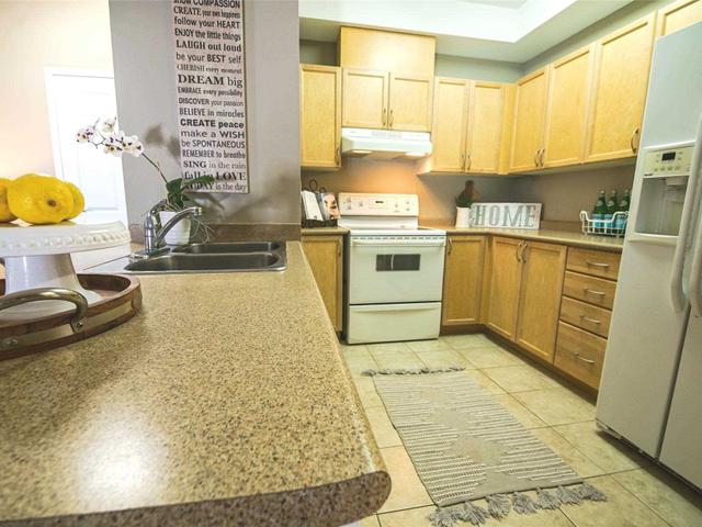 415 - 15450 Yonge St, Aurora | Sold, N5214529 | Condos.ca