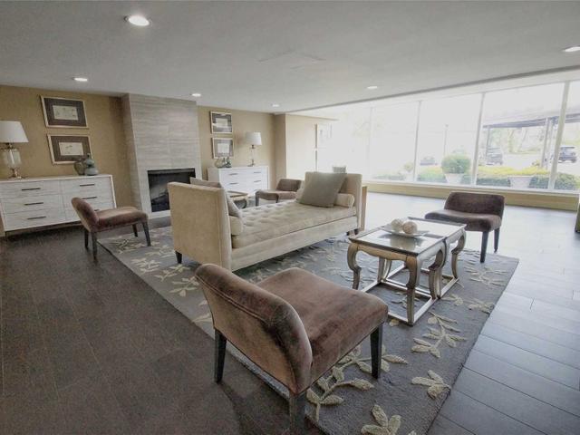 905 - 7811 Yonge St, Thornhill | Sold Conditional, N5231005 | Condos.ca