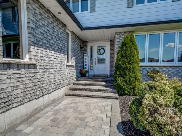 19 Oakmeadow Blvd, Keswick ON | Property.ca