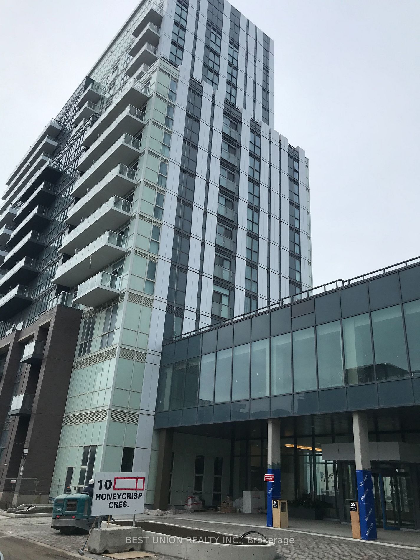 216 - 10 Honeycrisp Cres, Vaughan | Terminated, N6686628 | Condos.ca