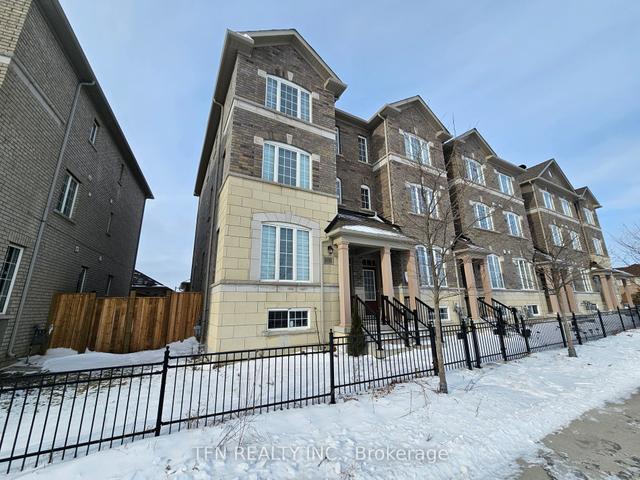 1950 Donald Cousens Pkwy, Markham, ON | Condos.ca