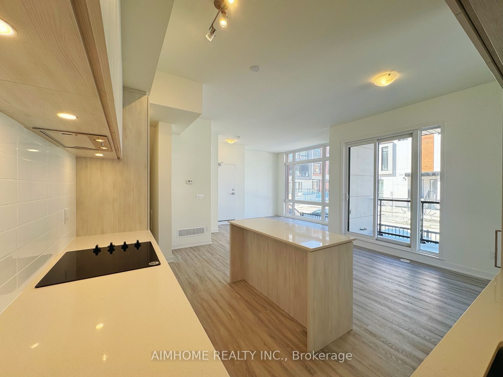 1412 - 15 David Eyer Rd, Richmond Hill | Leased, N8148398 | Condos.ca