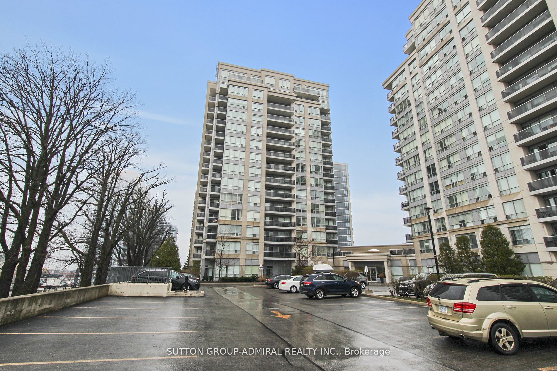 PH3 - 60 Disera Dr, Thornhill | For Sale @ $998,999 | Condos.ca