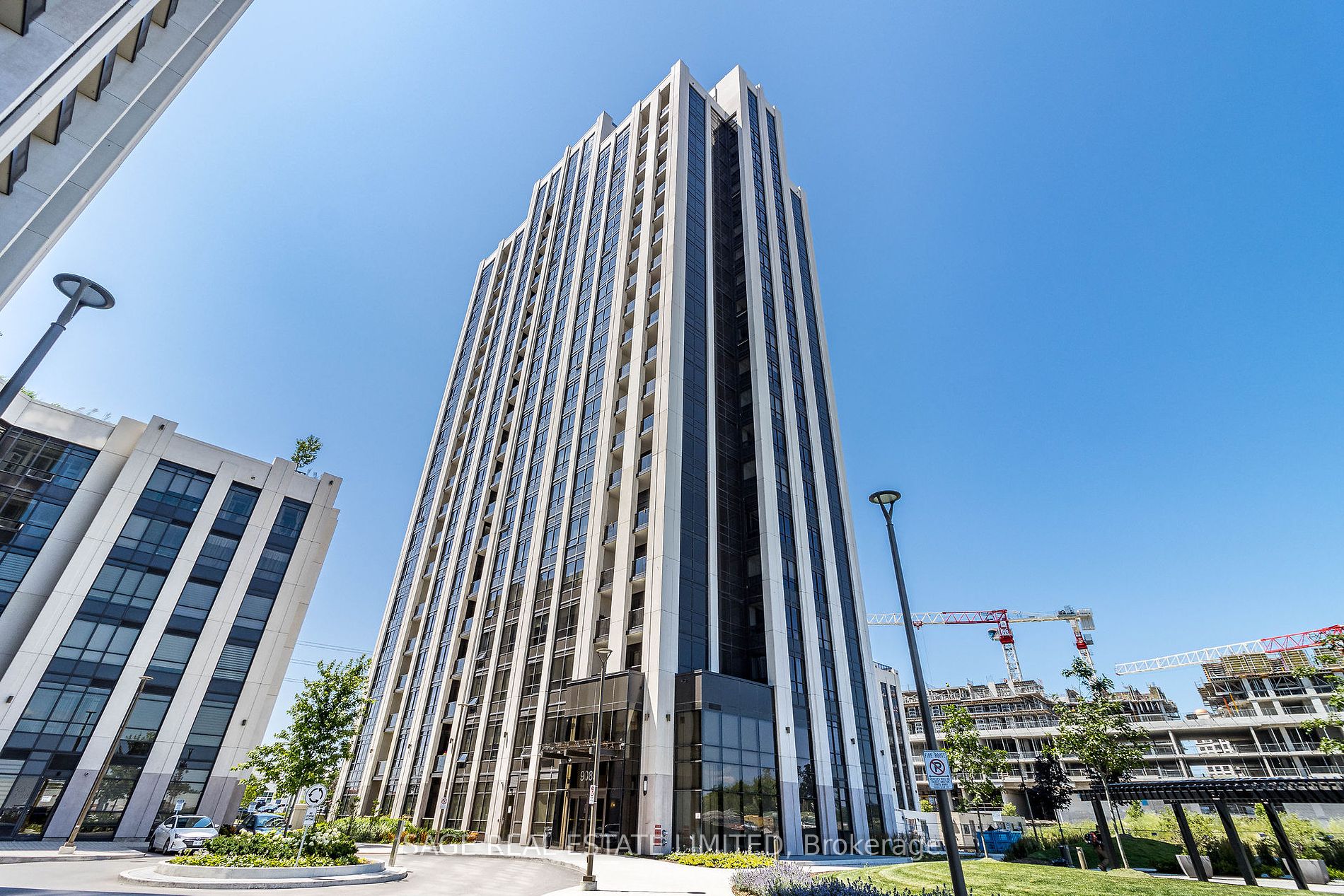 111 - 9085 Jane St, Vaughan | For Rent @ $2,800 | Condos.ca