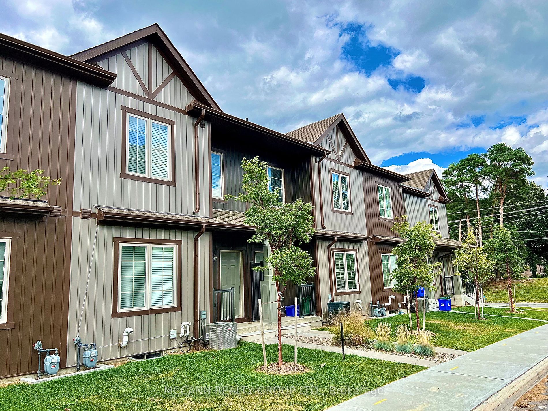 4 - 110 Grew Blvd, Jacksons Point | Terminated, N9310100 | Condos.ca