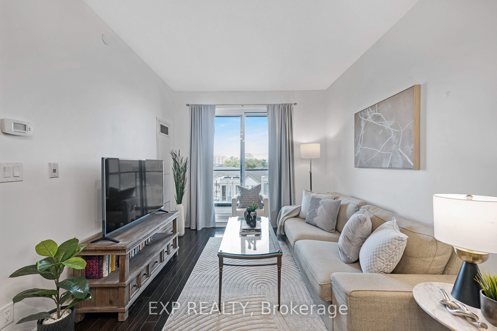 602 - 325 South Park Rd, Thornhill | Sold, N9392011 | Condos.ca