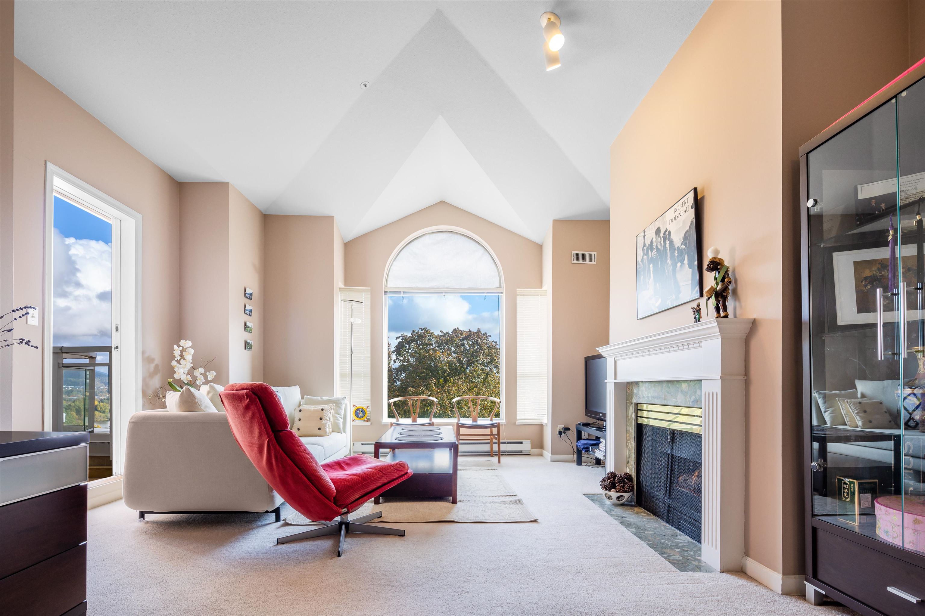 610 - 5262 OAKMOUNT CRESCENT, Burnaby | Terminated, R2734286 | Condos.ca