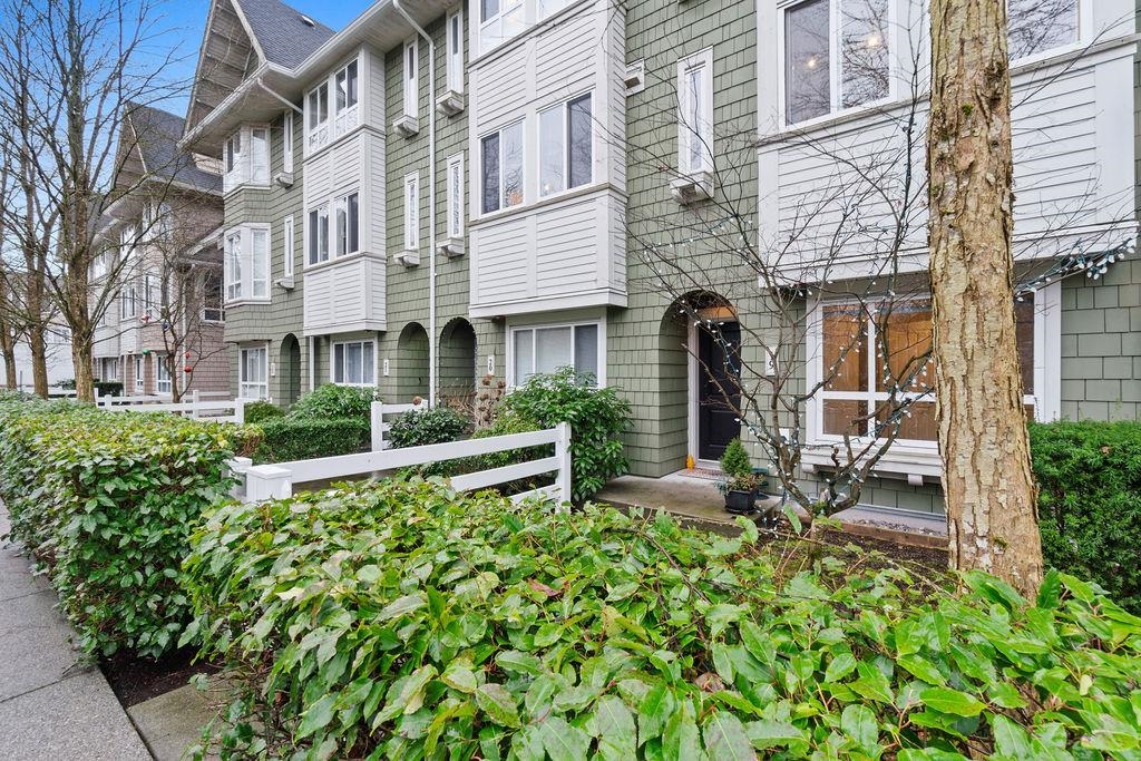 19 - 2418 AVON PLACE, Port Coquitlam | Sold, R2744639 | Condos.ca