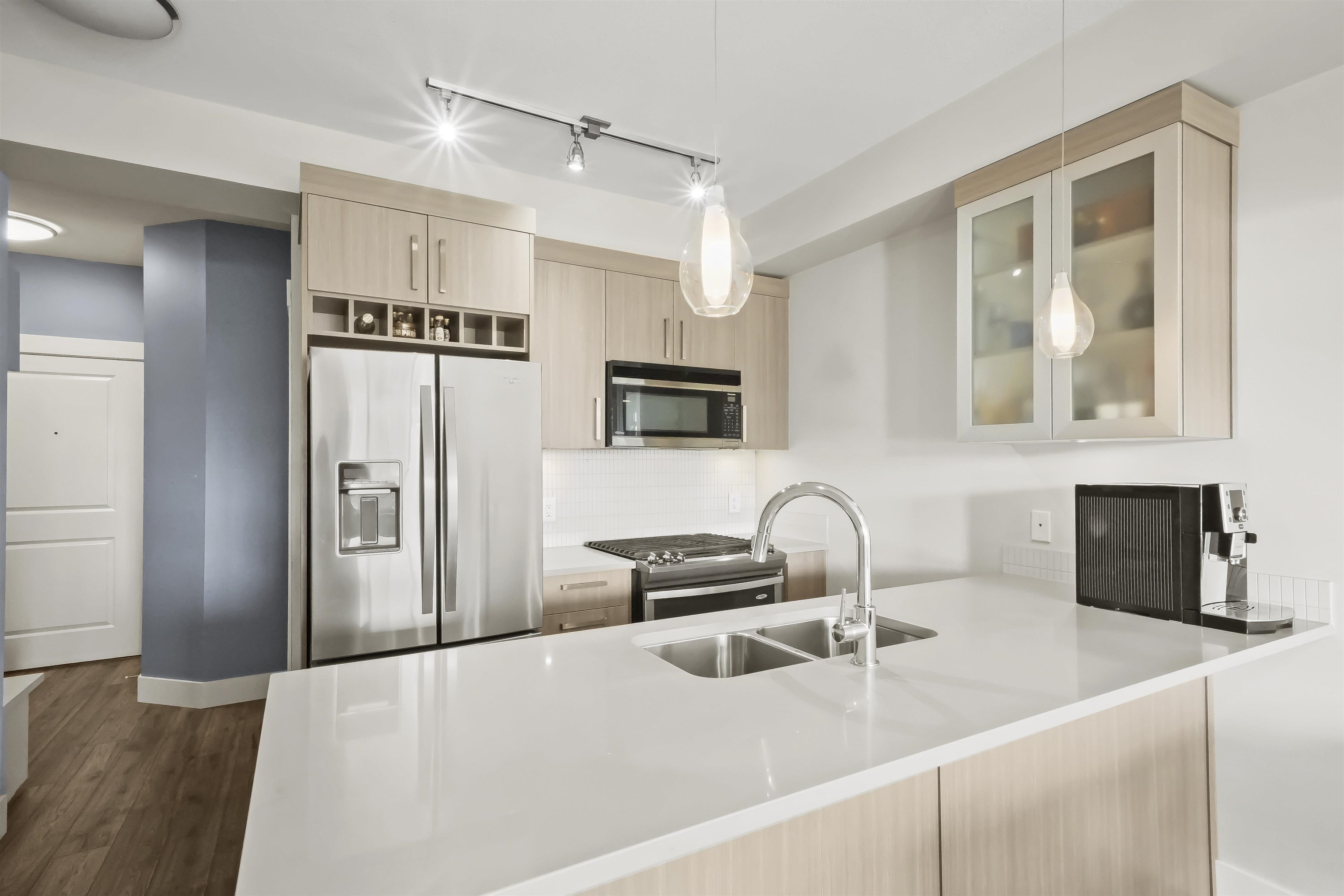 202 - 22327 RIVER ROAD, Maple Ridge | Expired, R2815985 | Condos.ca