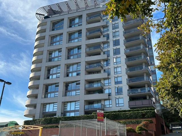205 - 98 TENTH STREET, New Westminster | For Sale @ $575,000 | Condos.ca