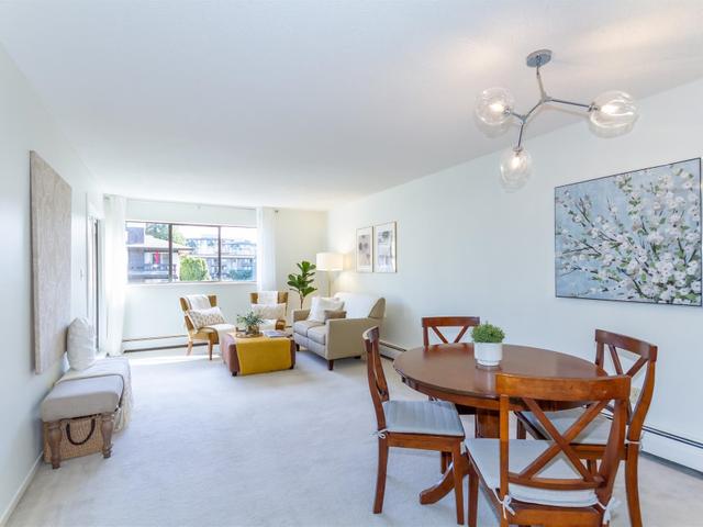 1561 Vidal St, White Rock, BC | Condos.ca