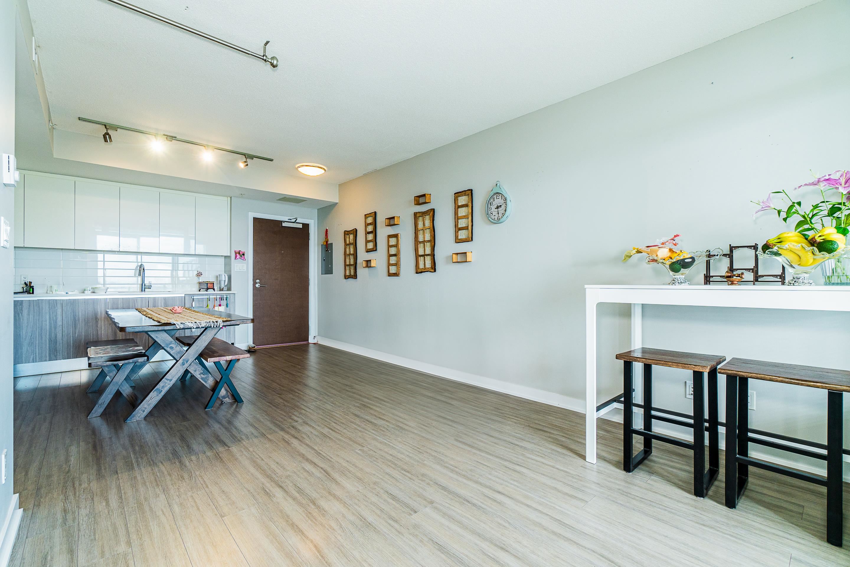 4008 - 4900 LENNOX LANE, Burnaby | For Sale @ $666,000 | Condos.ca