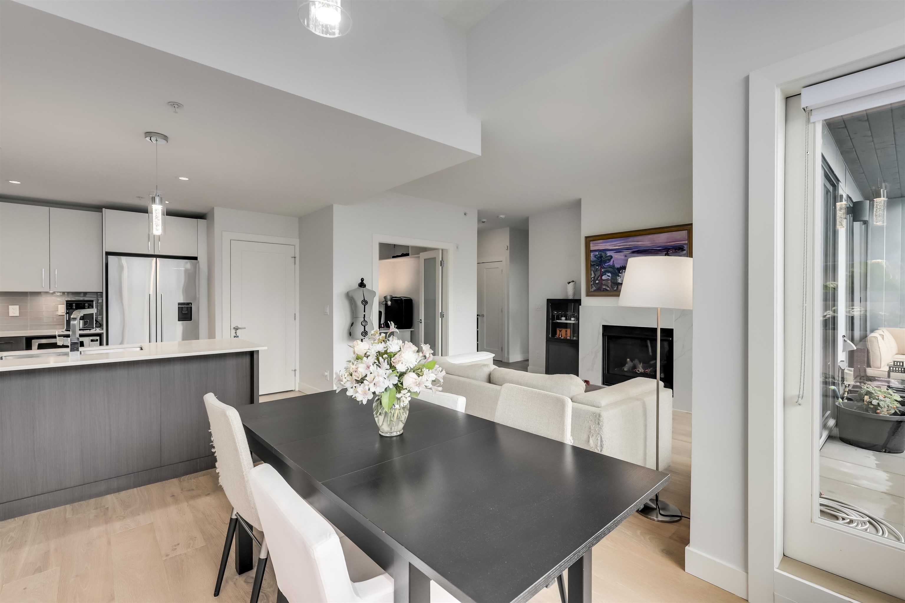 413 - 13040 NO. 2 ROAD, Richmond | For Sale @ $1,048,000 | Condos.ca