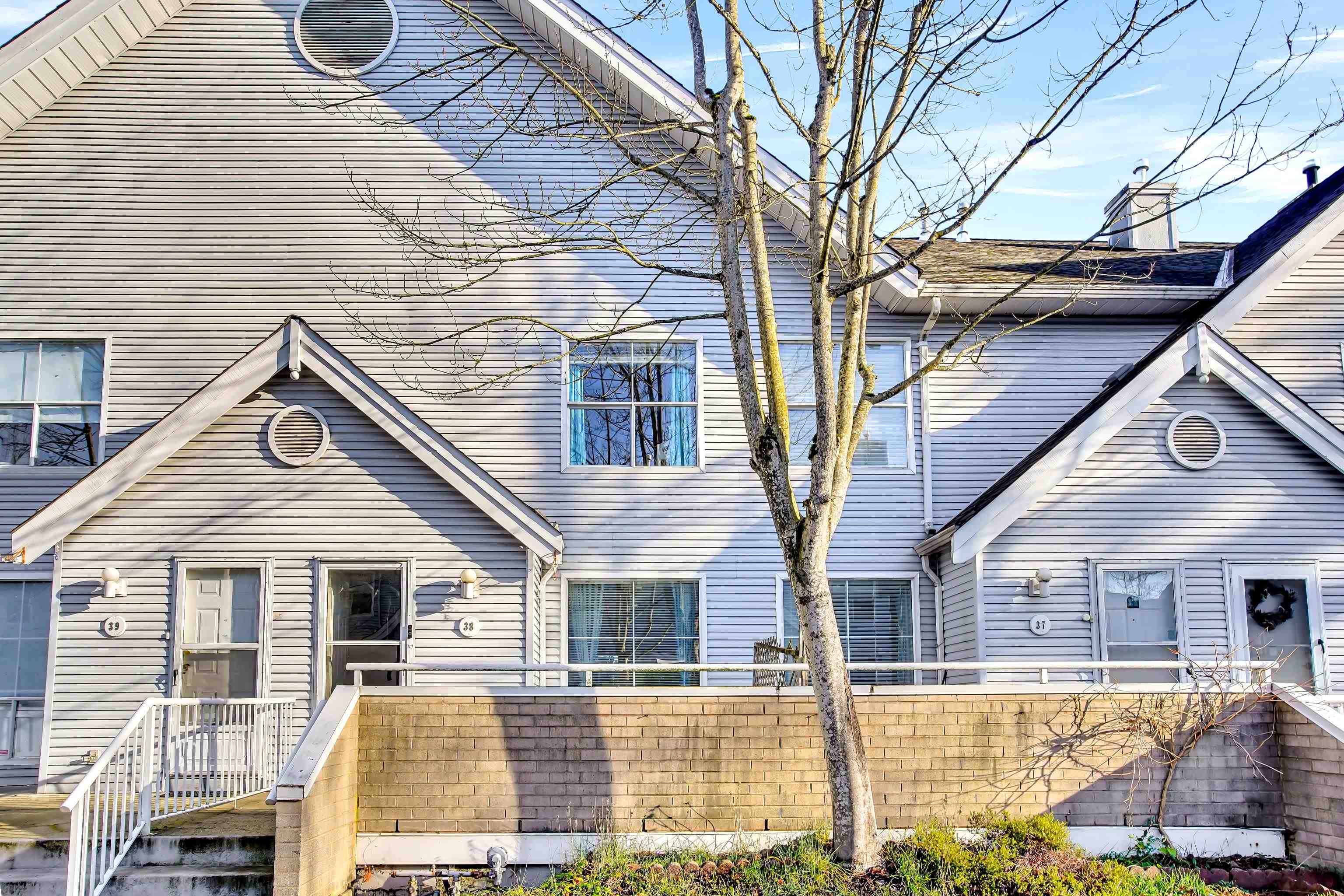 38 - 13706 74 AVENUE, Surrey | For Sale @ $675,000 | Condos.ca