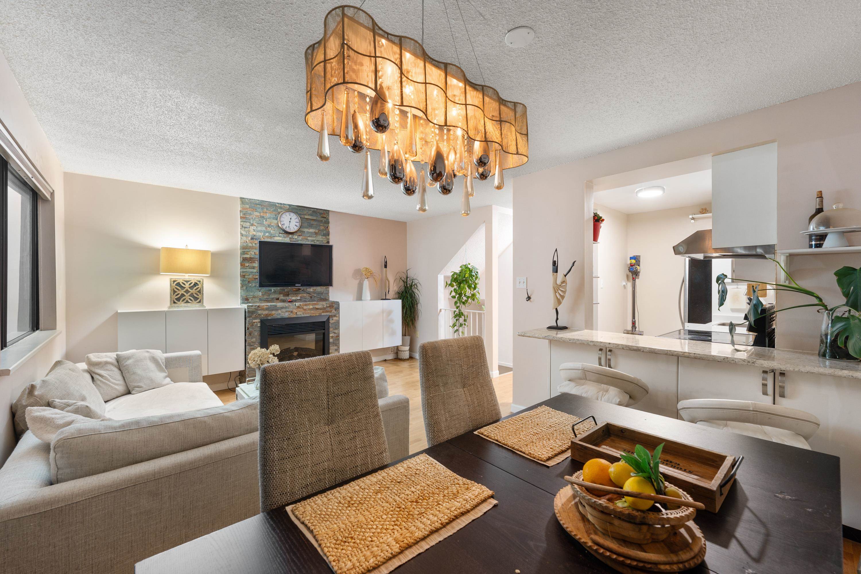 204 - 8140 COLONIAL DRIVE, Richmond | For Sale @ $599,900 | Condos.ca