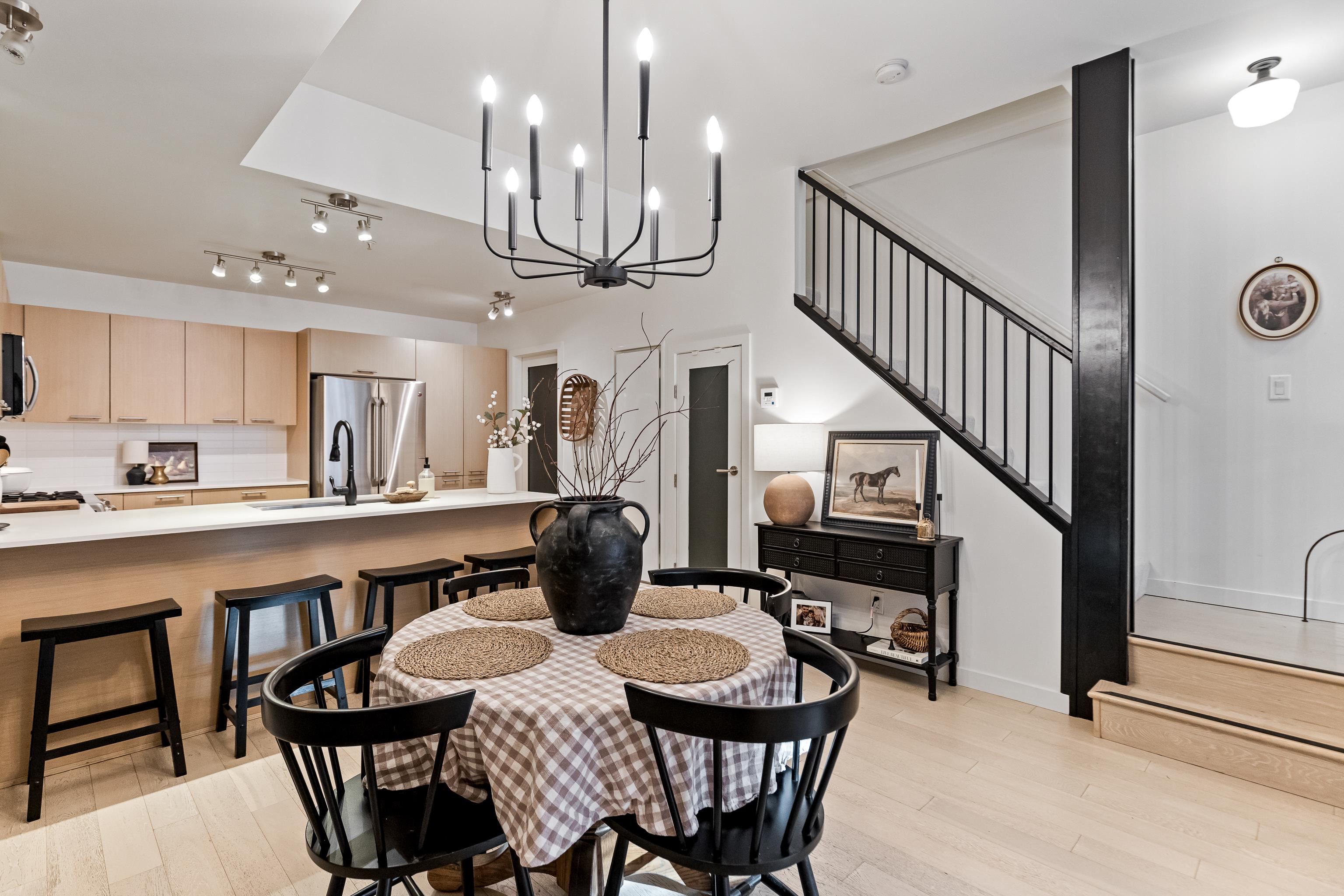 2747 SPRING STREET, | For Sale @ $1,050,000 | Condos.ca