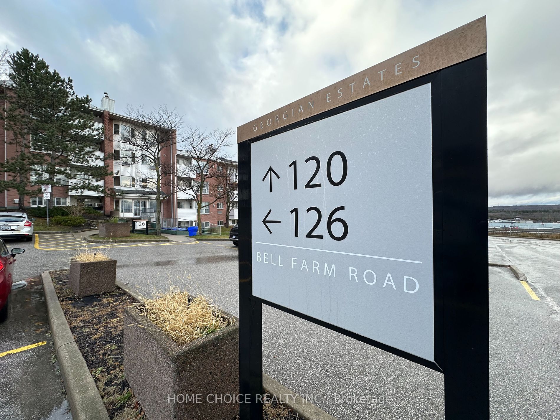 B01 - 126 Bell Farm Rd, Barrie | For Sale @ $398,000 | Condos.ca