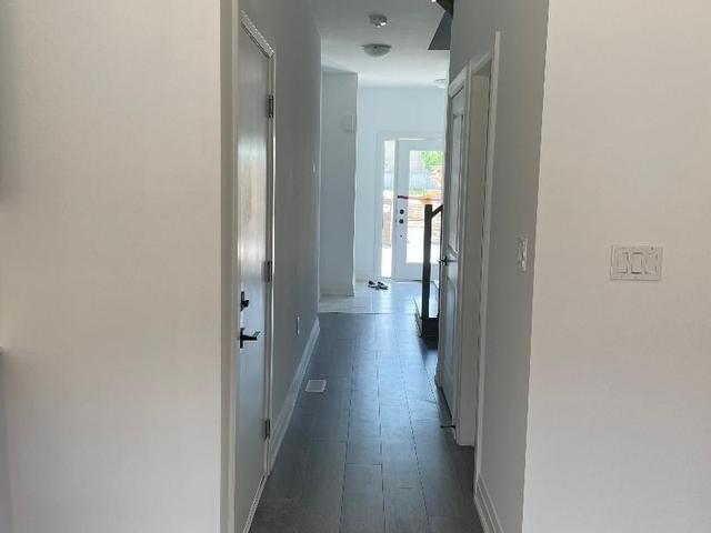 74 Fairlane Ave, Barrie, ON | Condos.ca