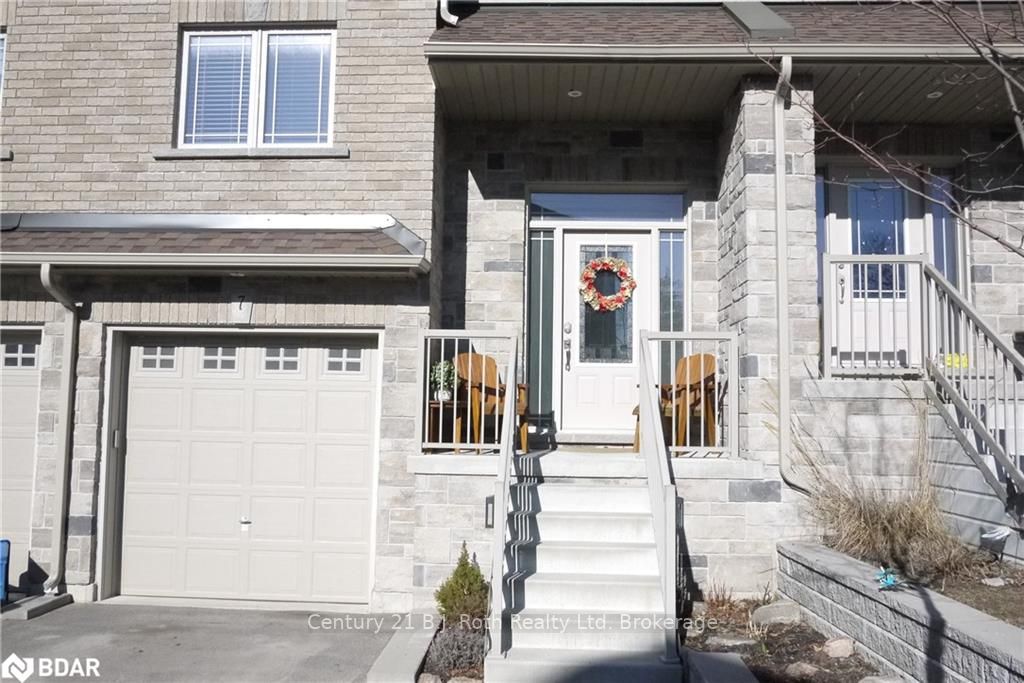7 - 376 Blake St, Barrie | Sold, S6300100 | Condos.ca