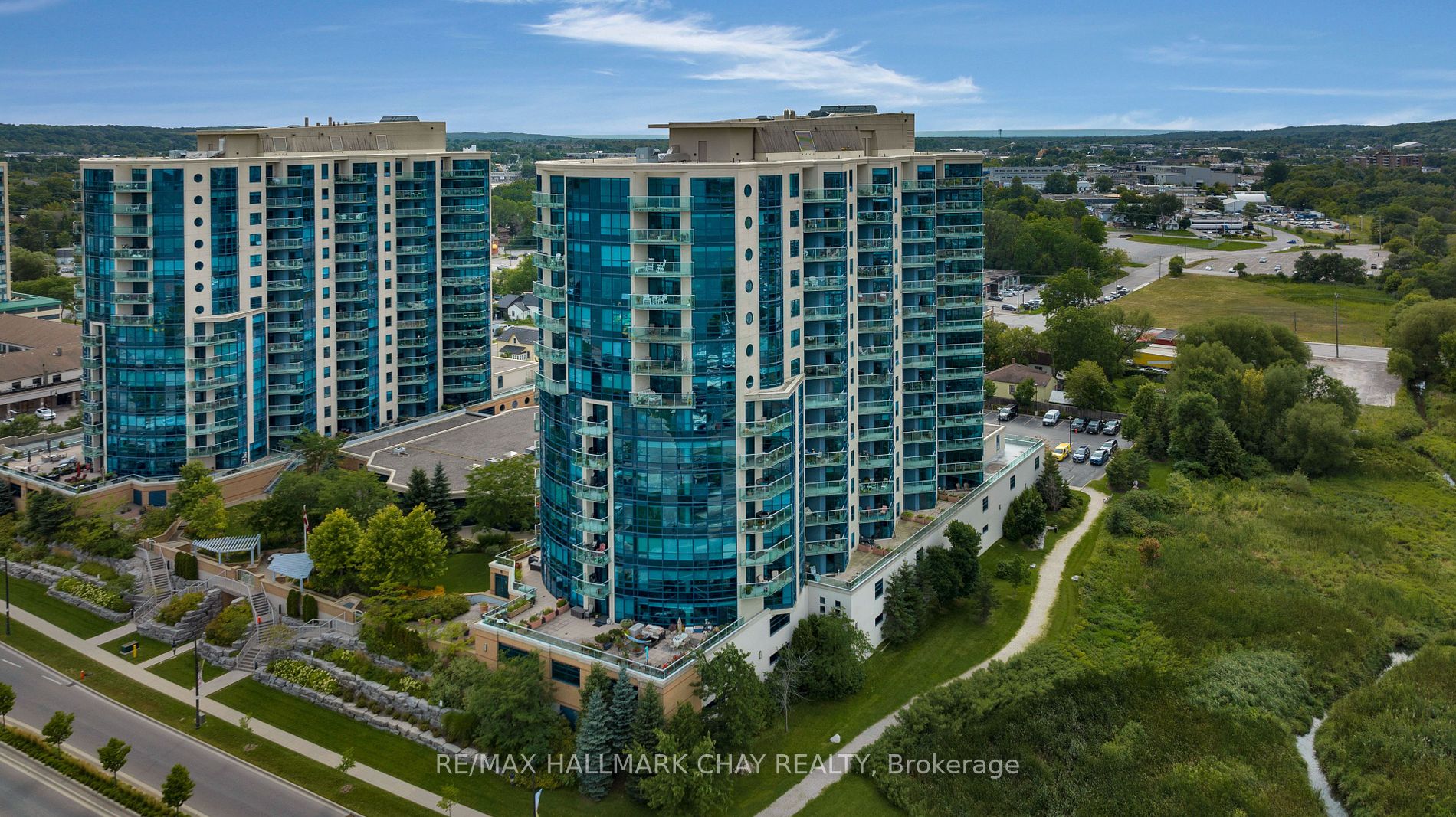 711 - 33 Ellen St, Barrie | Sold, S8041222 | Condos.ca