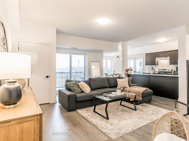 302 - 4 Spice Way, Barrie | Terminated, S8050966 | Condos.ca