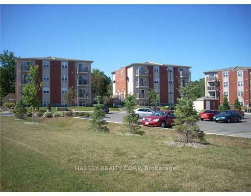 41 - 357 Essa Rd, Barrie | For Rent @ $1,649 | Condos.ca