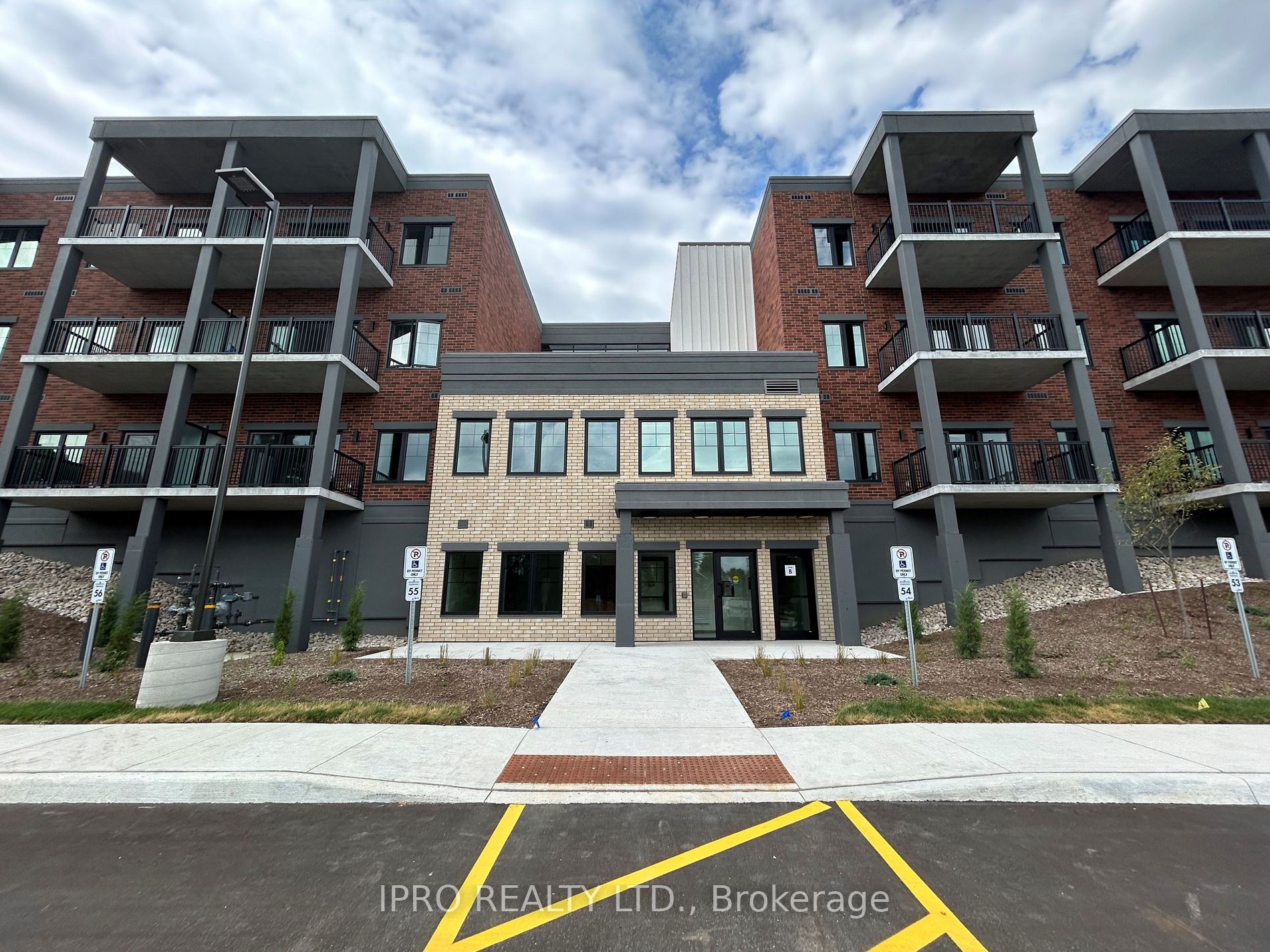 205 - 121 mary St, Creemore | Leased, S9050299 | Condos.ca