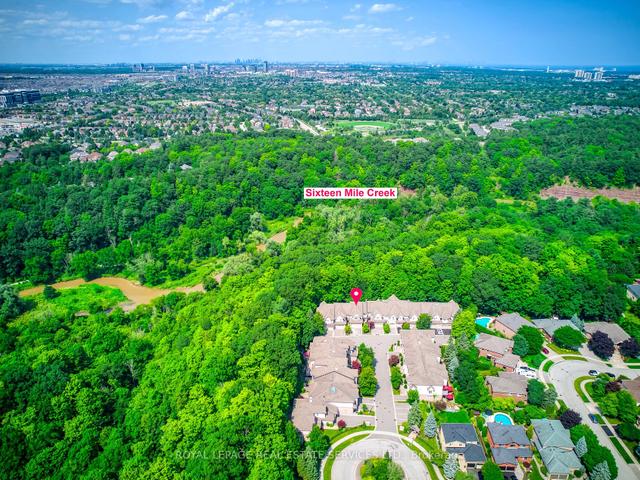 10 - 2303 Hill Ridge Crt, Oakville | Terminated, W10419738 | Condos.ca