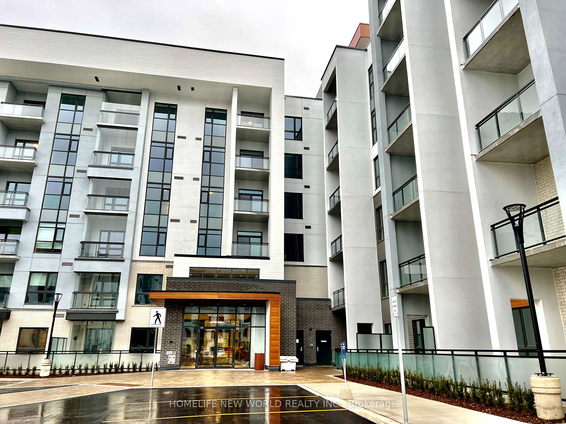 215 - 460 Gordon Krantz Ave, Milton | For Rent @ $2,750 | Condos.ca