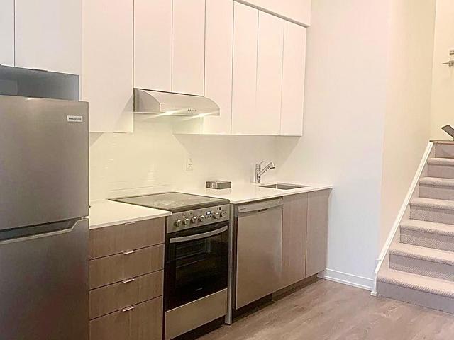 101 - 165 Canon Jackson Dr, | Leased, W11944198 | Condos.ca