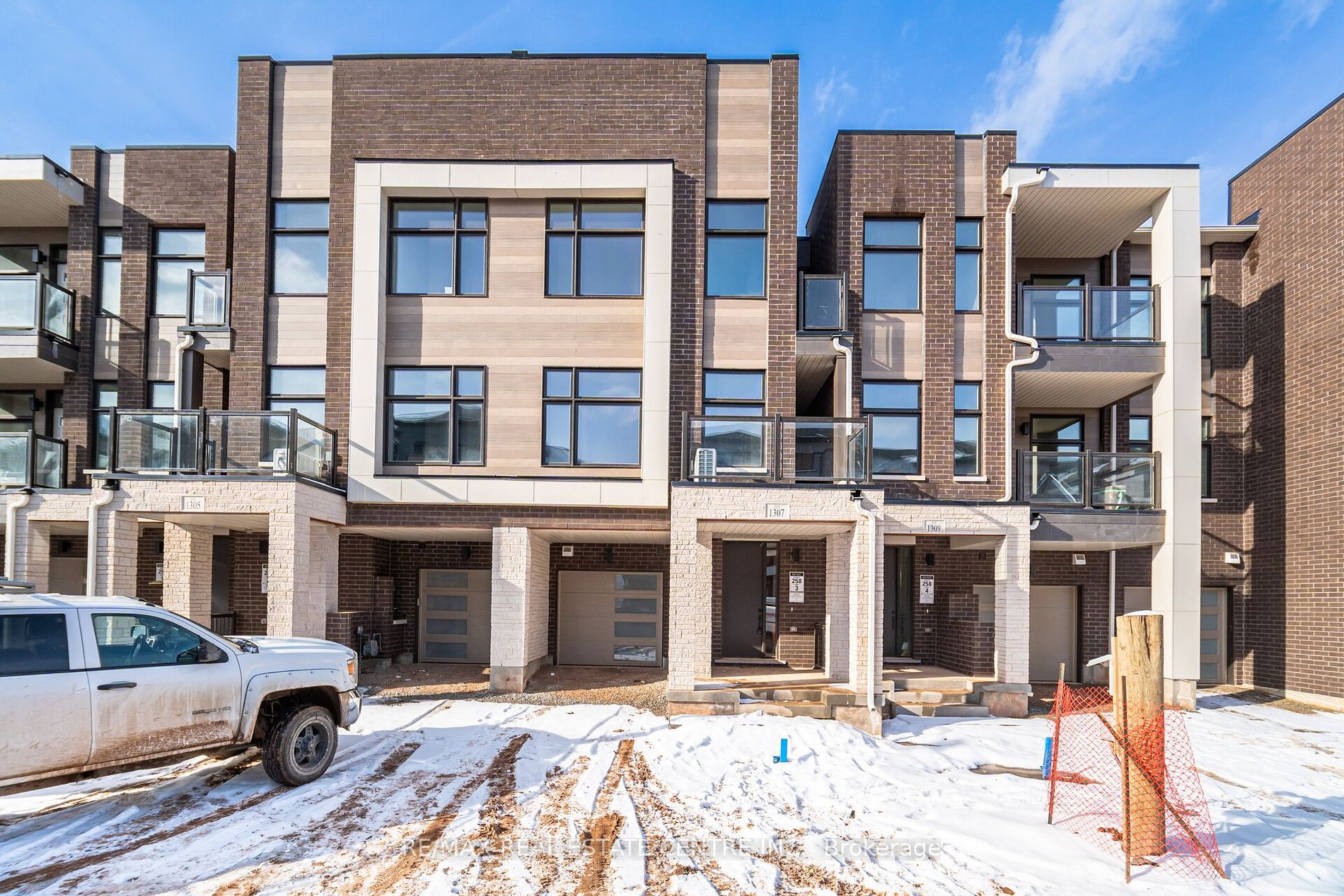1307 Anthonio Tr, | For Sale @ $1,149,900 | Condos.ca